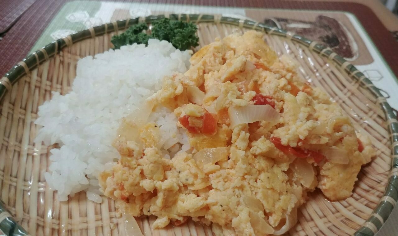 Ginisang Itlog, Sautéed Eggs & Steamed Rice/Filipino Eggrolls