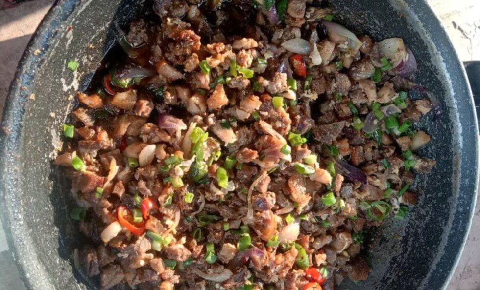 Authentic Filipino Sisig Recipe, Famous Filipino Sisig/FilipinoEggrolls